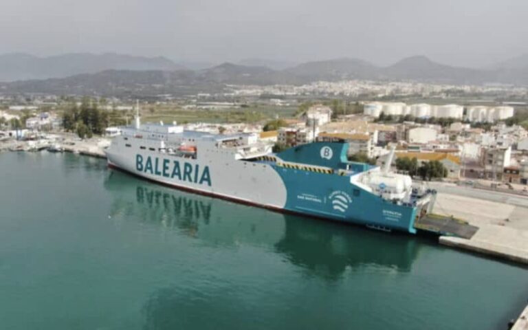 Baleària lance une nouvelle liaison entre les ports de Motril et Tanger ...